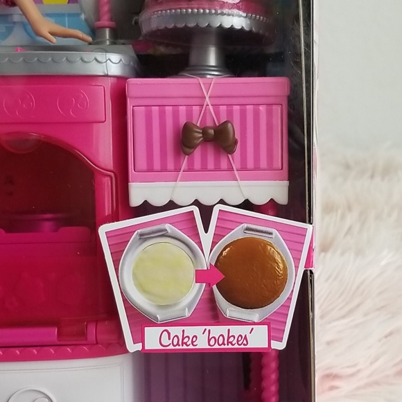 MATTEL BARBIE | Other | Mattel Barbie Cake Baker Doll Playset New In ...